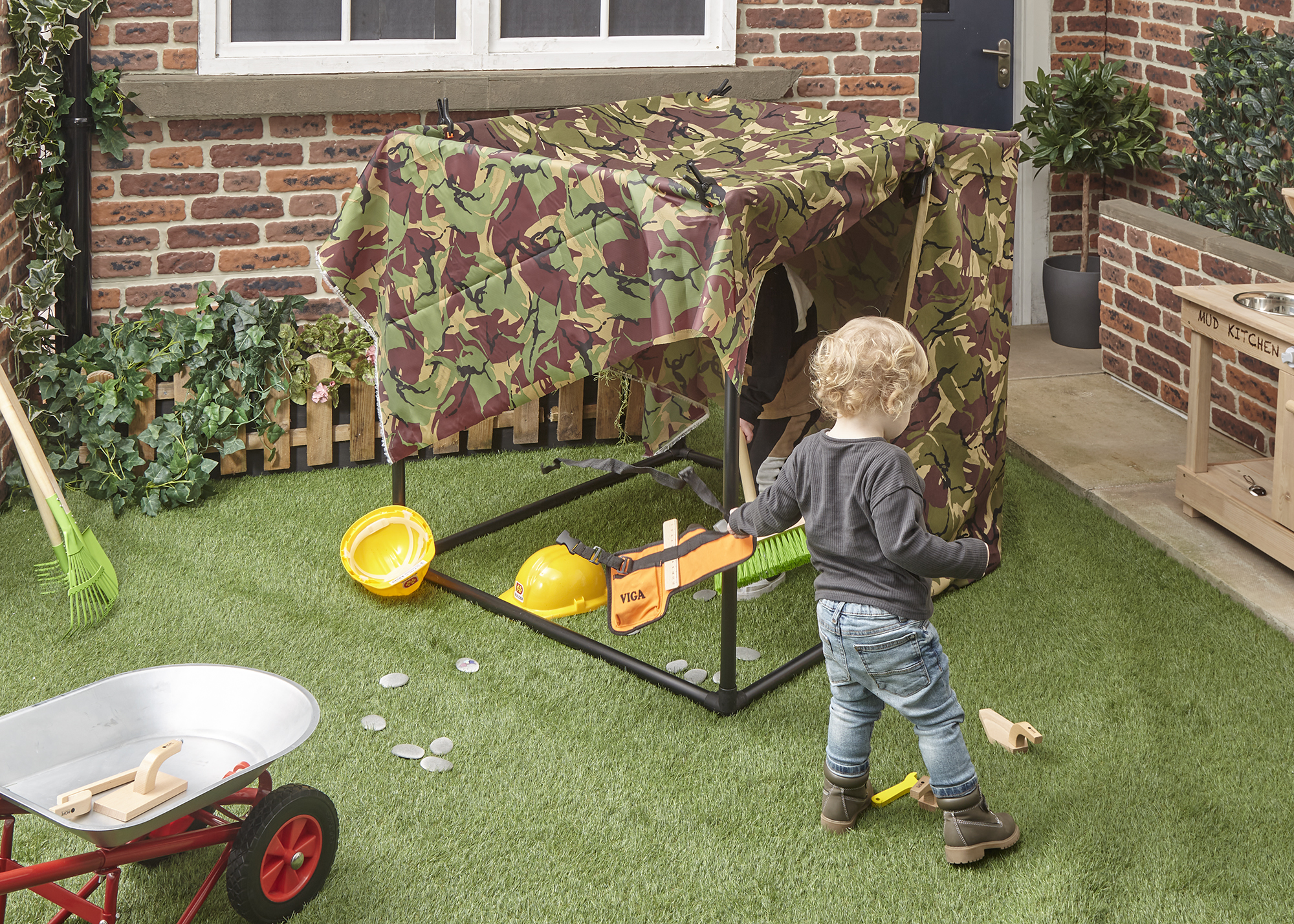 Den Kit – Camo Fabric | Eduspace Supplies