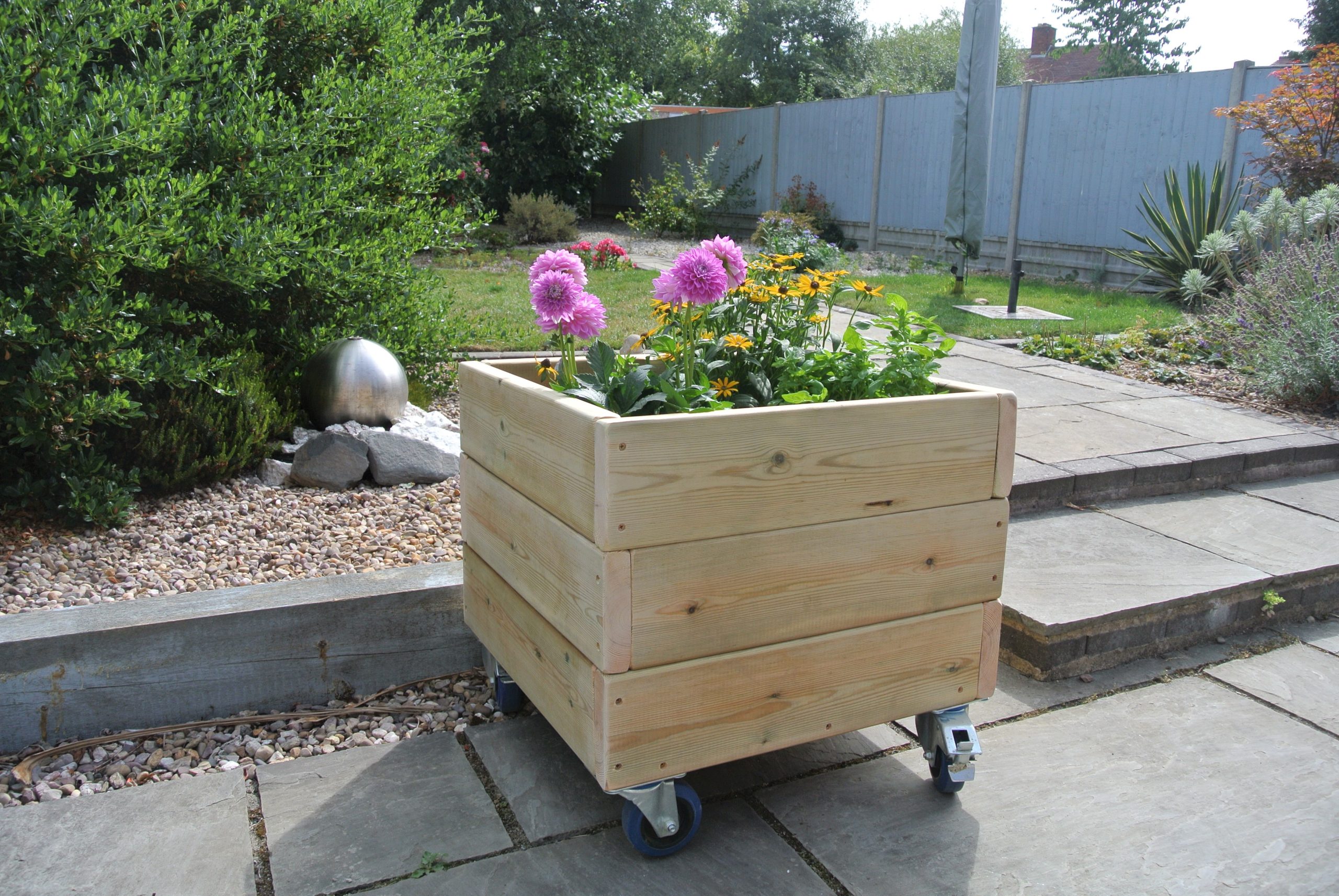 Square Planter on Wheels | Eduspace Supplies