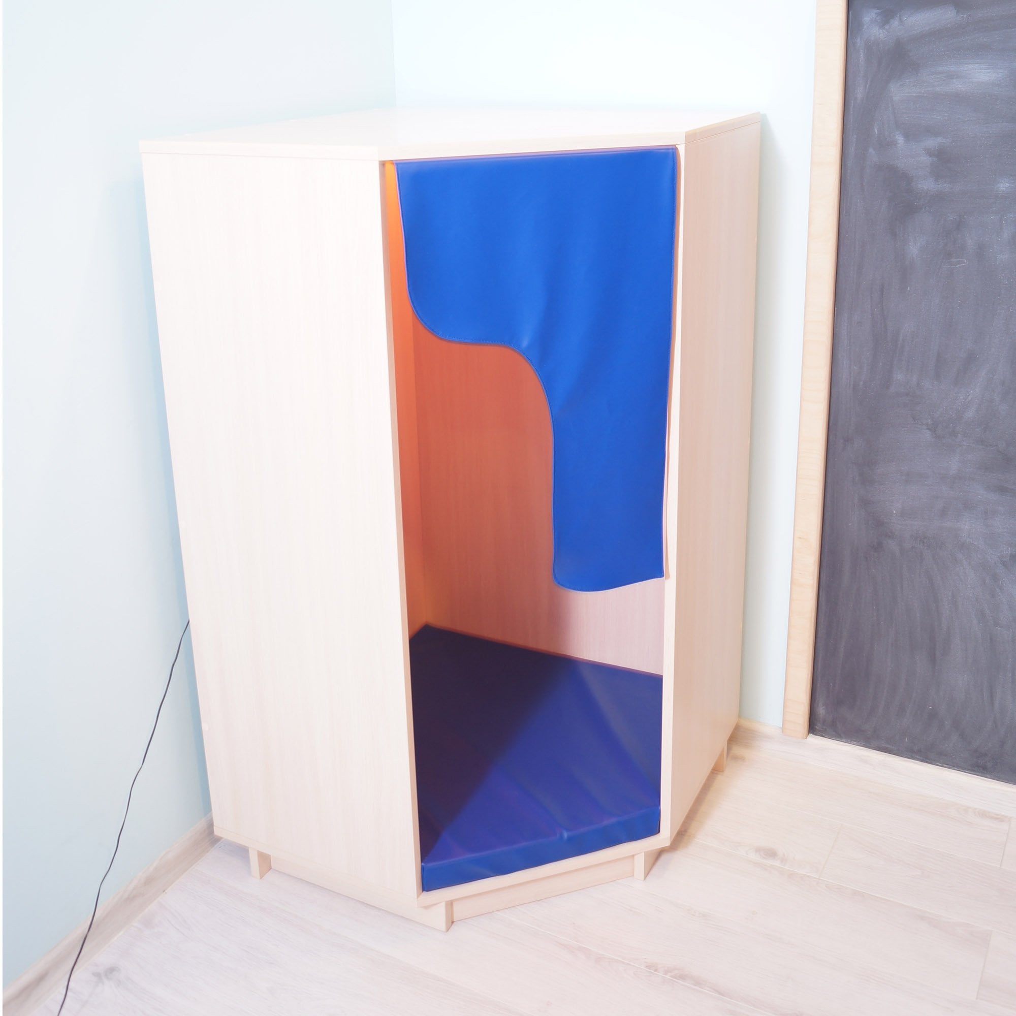 Wooden Den With Mood Lighting | Eduspace Supplies